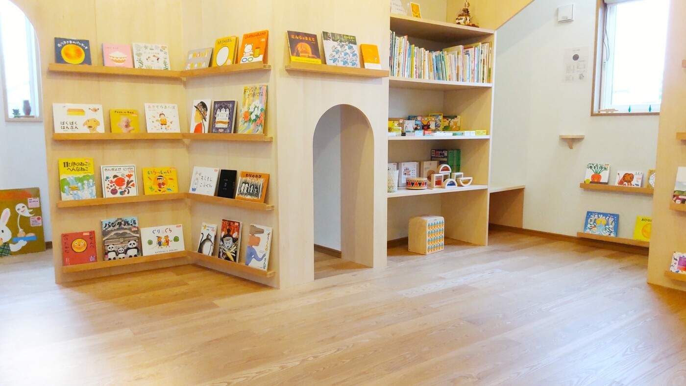 十和田市 予約制 絵本屋 カフェ 絵本とサンポ コーヒー紅茶 1周年 ワークショップ